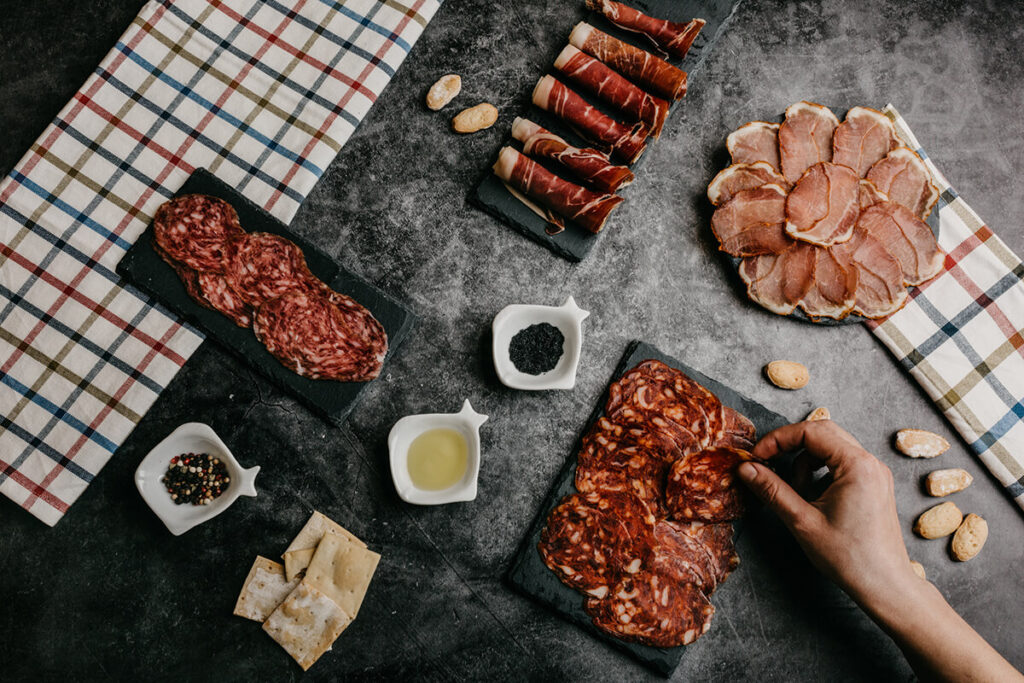 ¿Qué son los embutidos? - Atilano Anllo