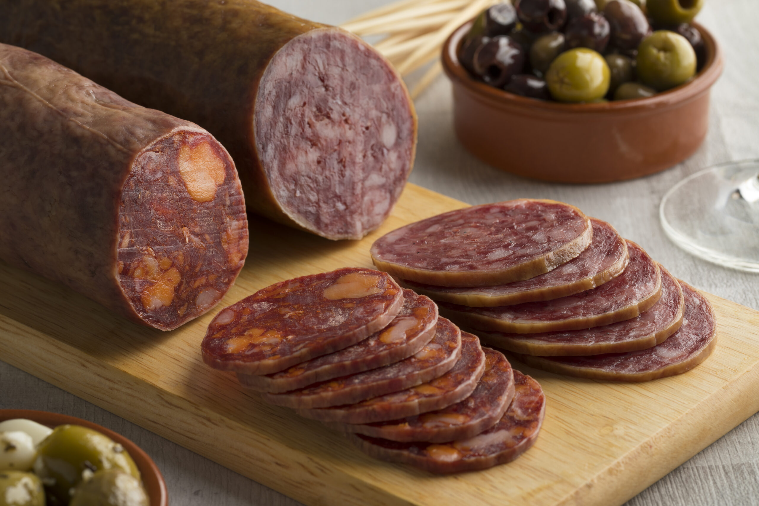 Embutidos Ibéricos: La Esencia de la Gastronomía Española